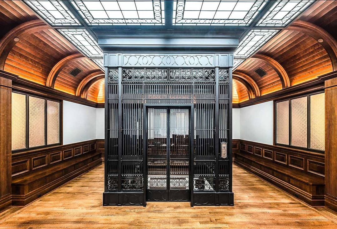 LULA Elevator | Small commercial elevator | Cibes Symmetry