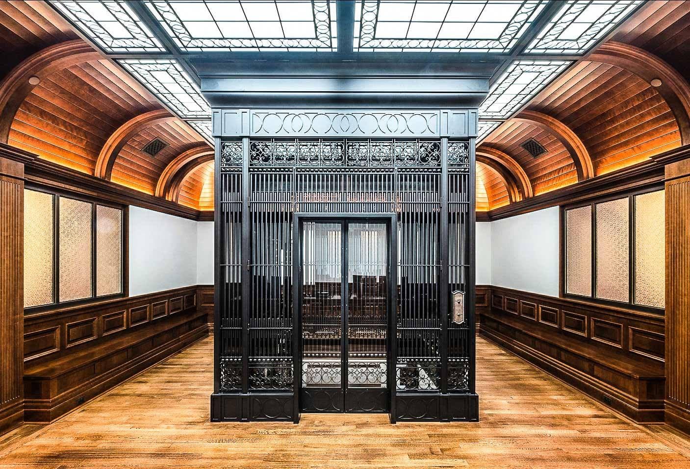 LULA Elevator | Small commercial elevator | Cibes Symmetry