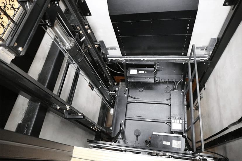 LULA Elevator | Small commercial elevator | Cibes Symmetry