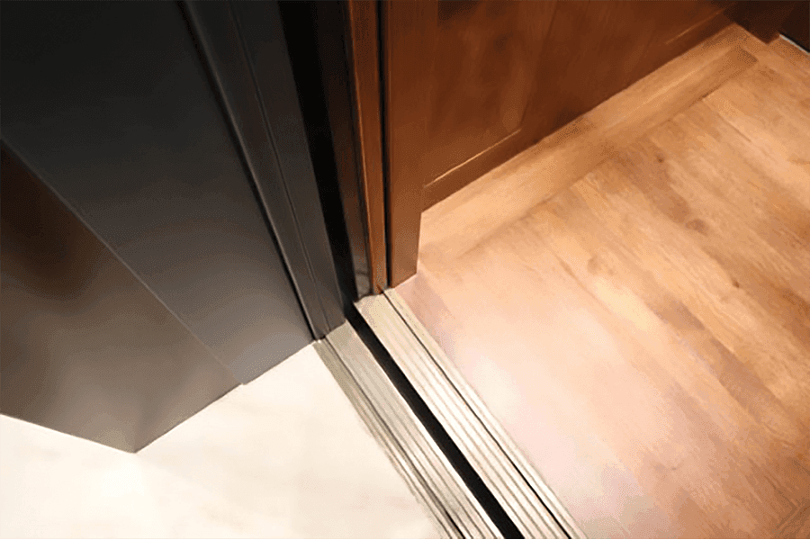 LULA Elevator | Small commercial elevator | Cibes Symmetry