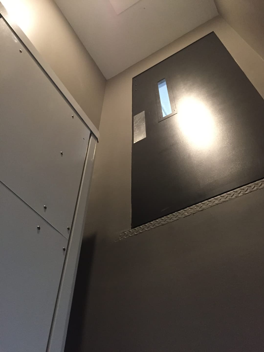 Symmetry vertical platform lift customizations - Cibes Symmetry